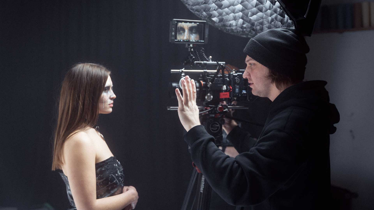 The Role of a Music Video Studio in Shaping Your Artistic Identity