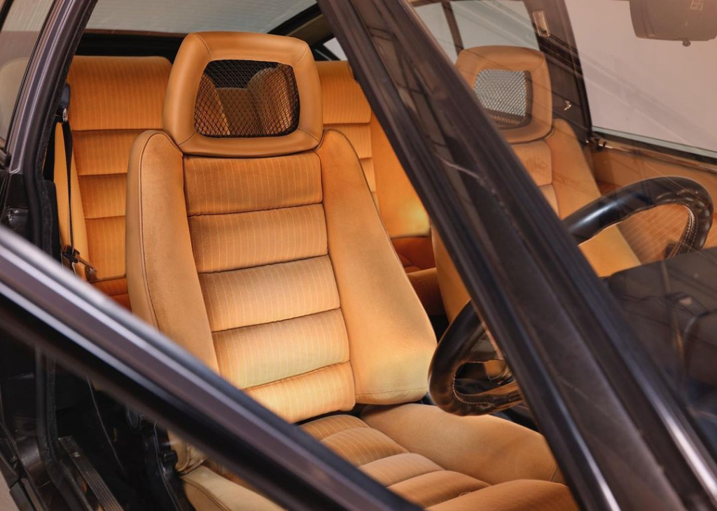 Drive in Access Infinity Cove Studio London, Cheap Studio with Drive in ...