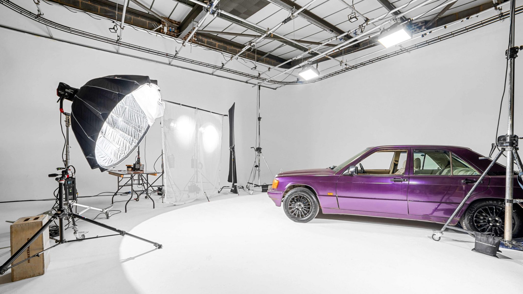 Infinity Cove Studio / Cyclorama - London - Cineview Studios