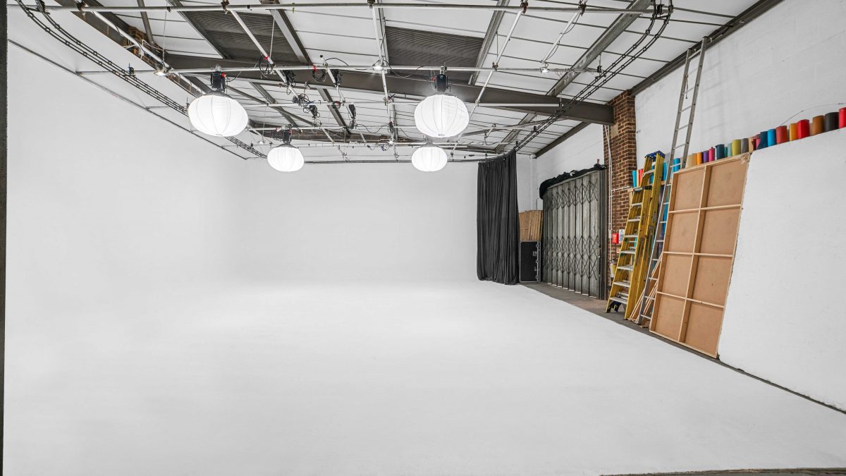 Infinity Cove Studio / Cyclorama (CYC) - London