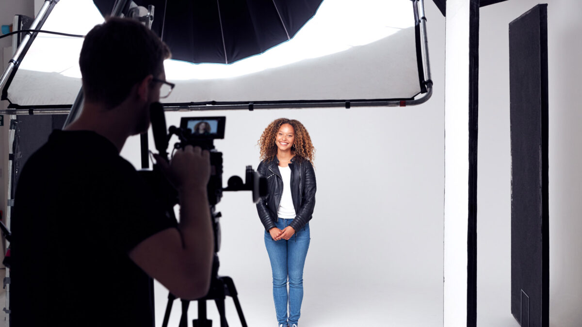 Photography Studio Equipment List 2025 - FULL GUIDE