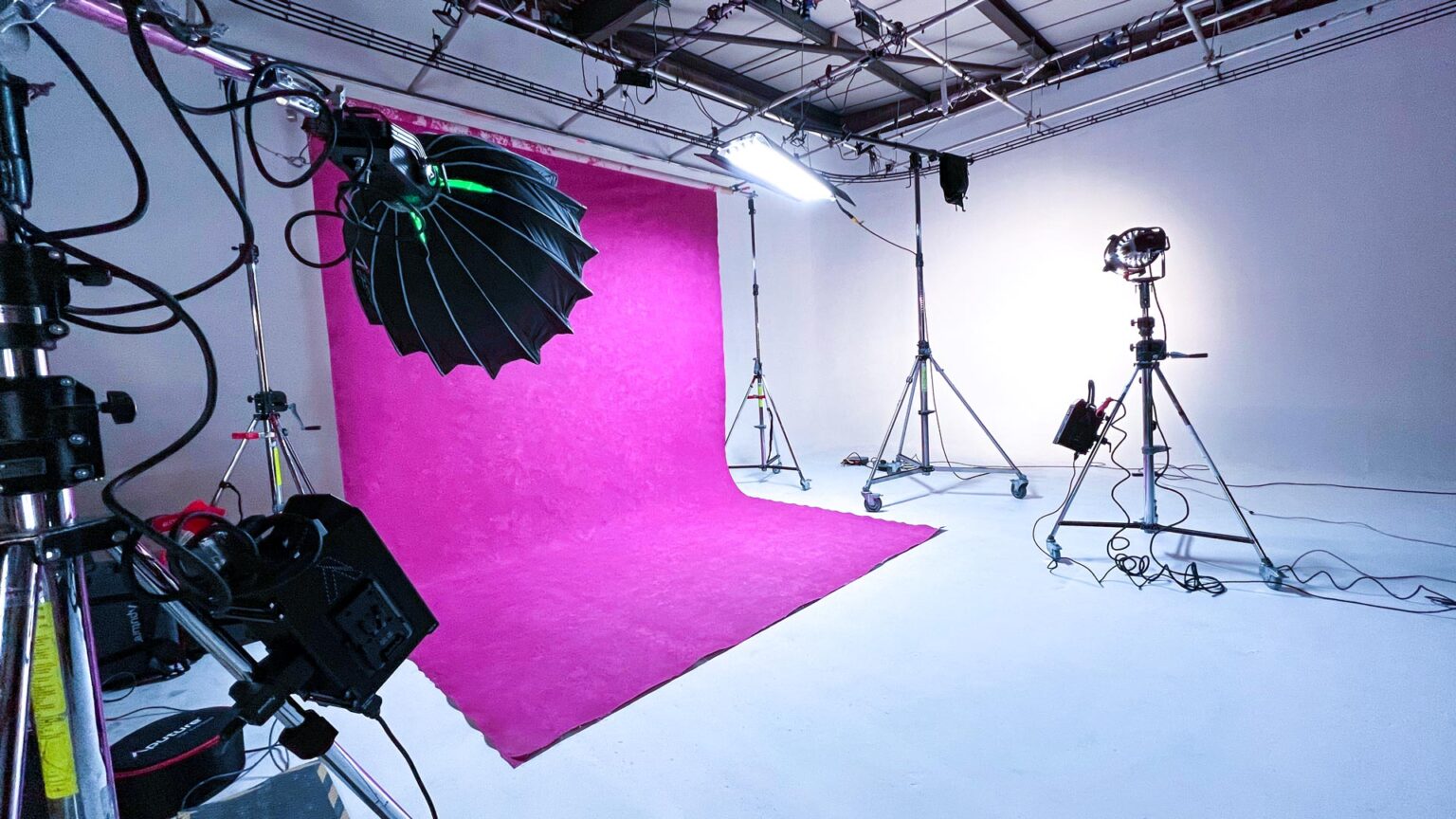 Photo Studio Near Me in London | Affordable & Professional Studios